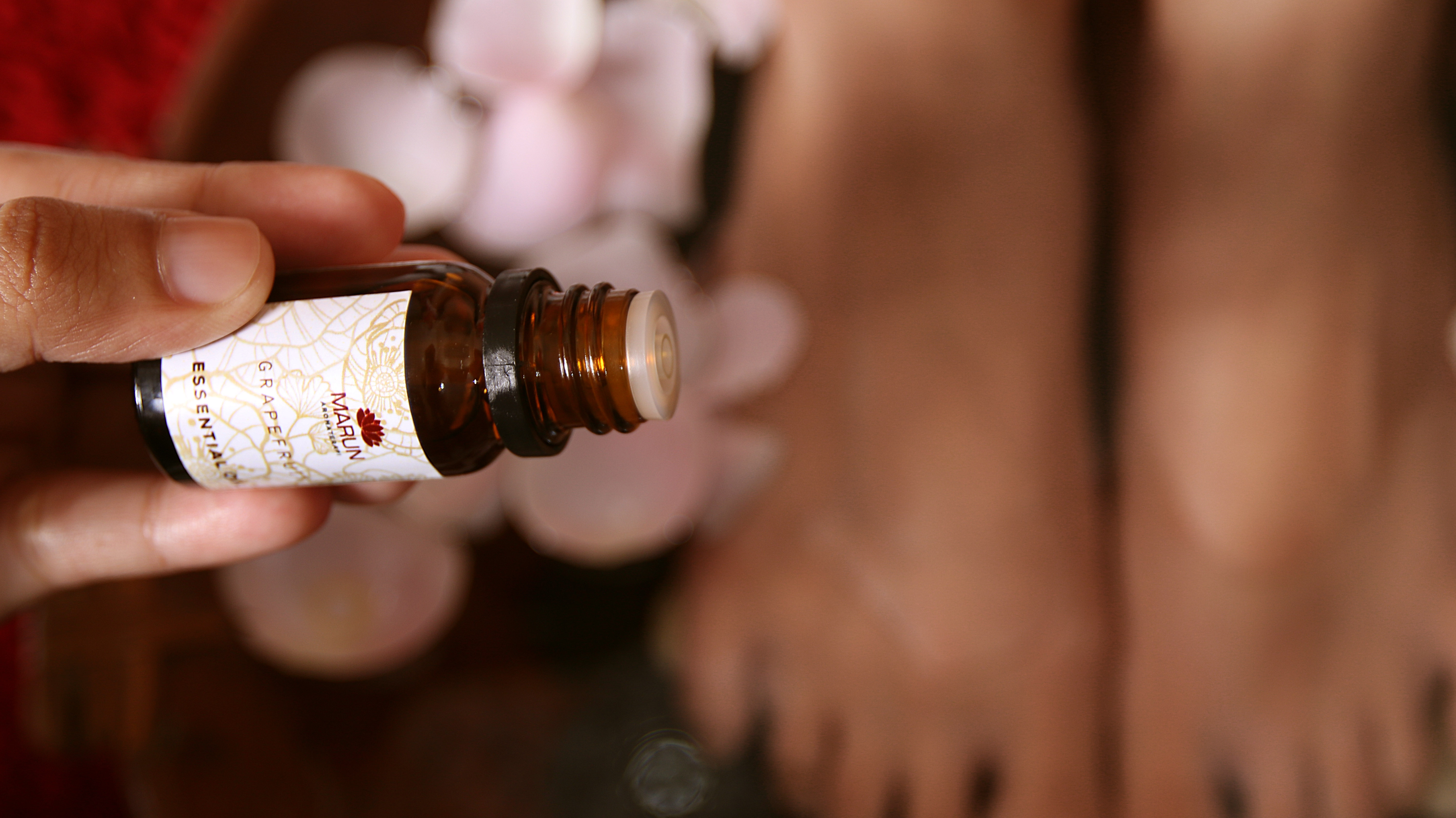 CARA APLIKASI ESSENTIAL OIL – Marun Spa Aromaterapi